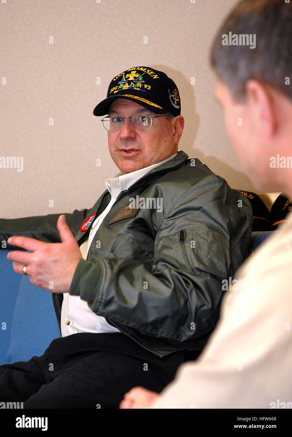 080127-N-7981E-279 PACIFIC OCEAN (Jan. 27, 2008) Secretary of the Navy ...