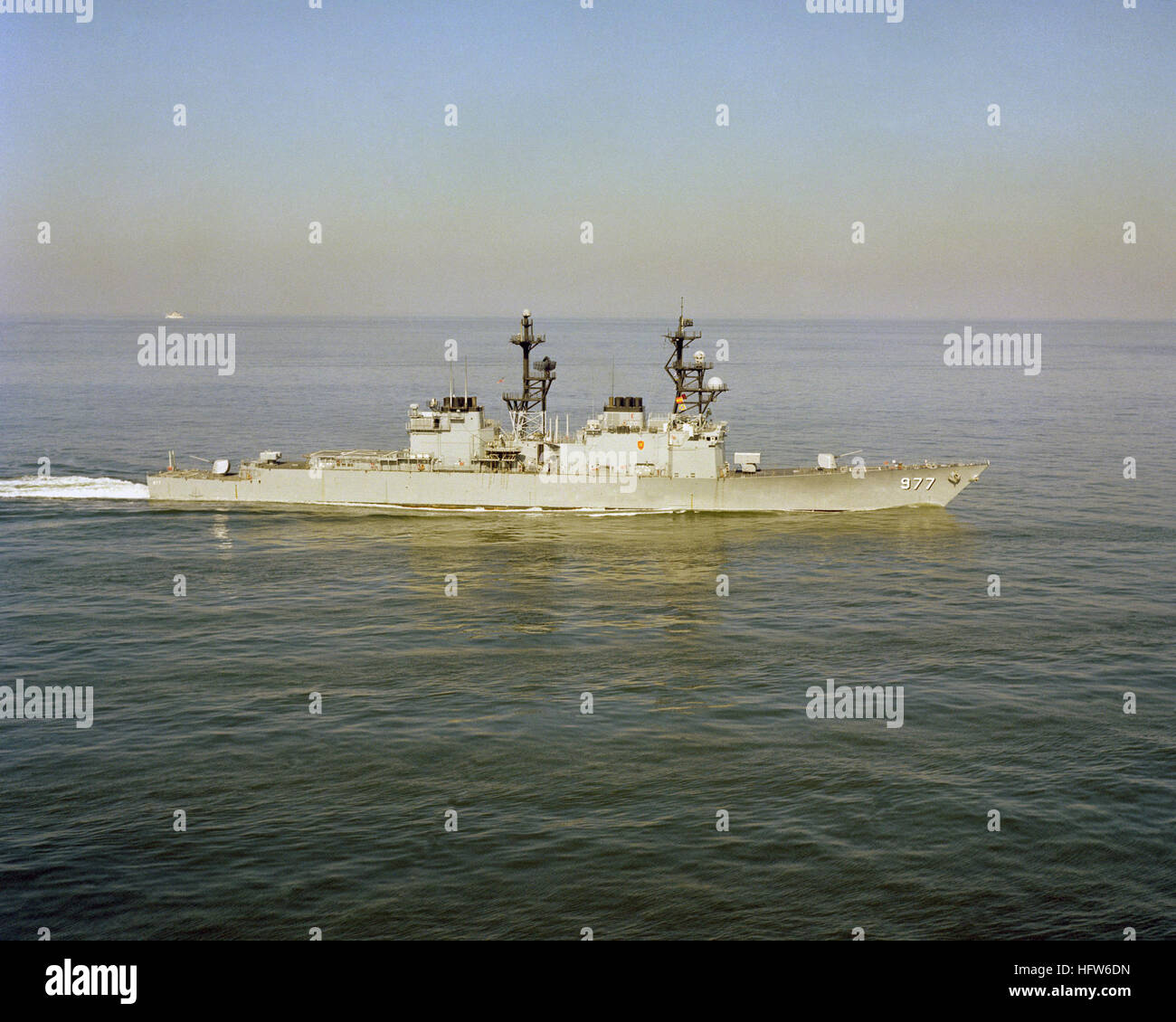 A starboard beam view of the destroyer USS BRISCOE (DD 977) underway ...