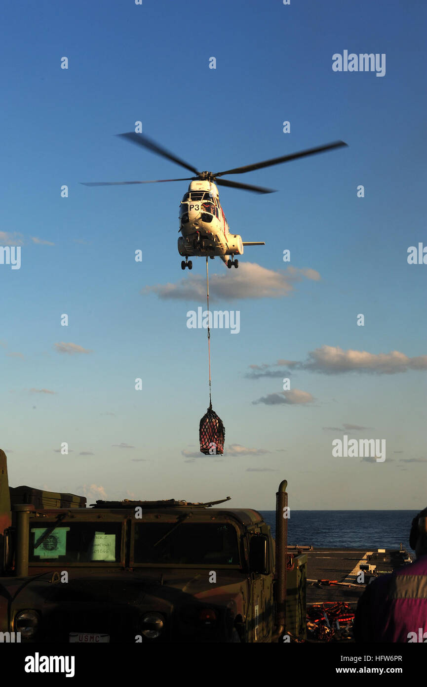 Cargo ship helicopter landing aboard hi-res stock photography and ...