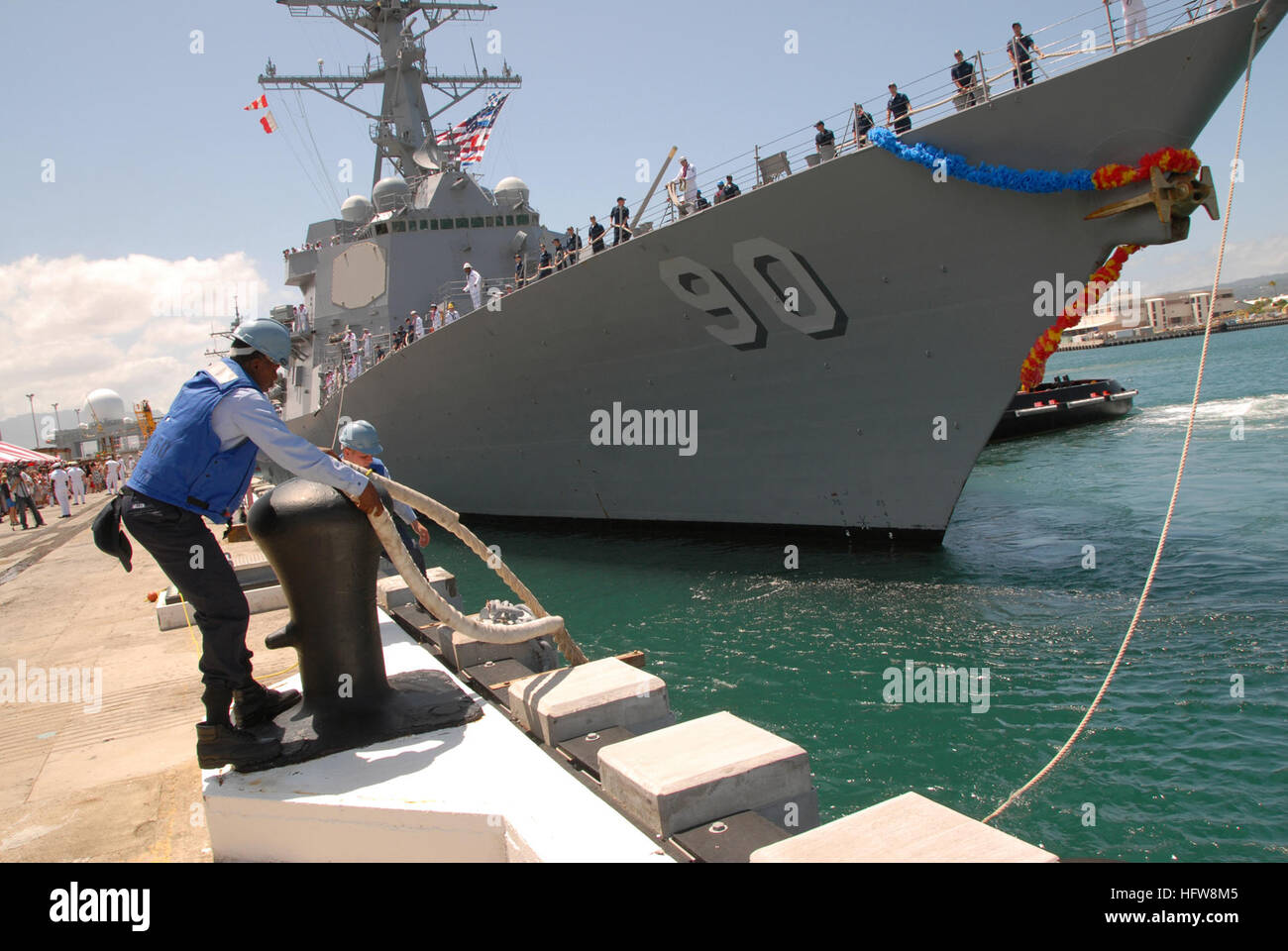 080607-N-4965F-234 PEARL HARBOR, Hawaii (June 7, 2008) Sailors assigned ...