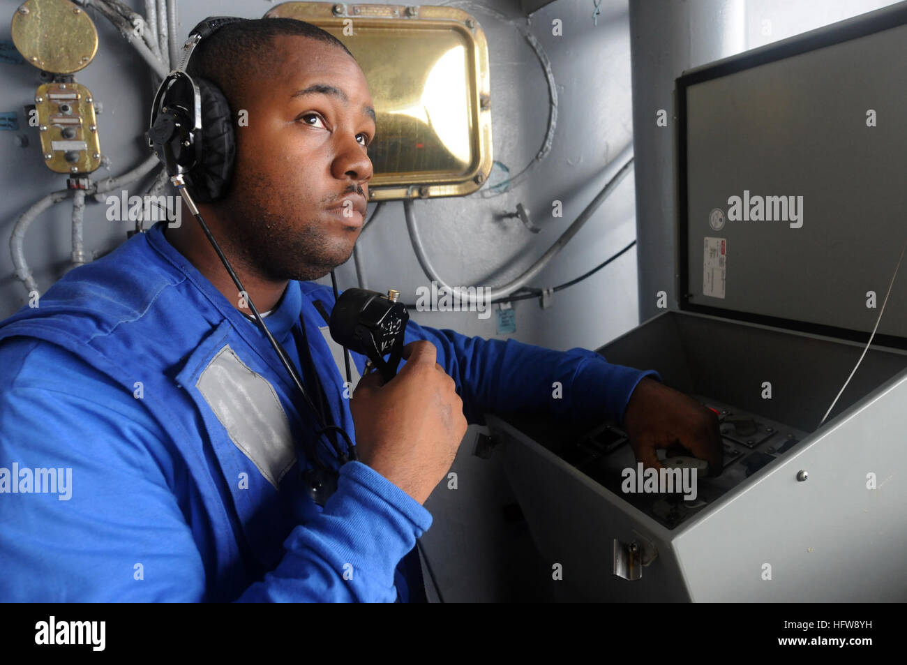 090727-N-2791J-156 ATLANTIC OCEAN (July 27, 2009) Aviation Boatswain's ...