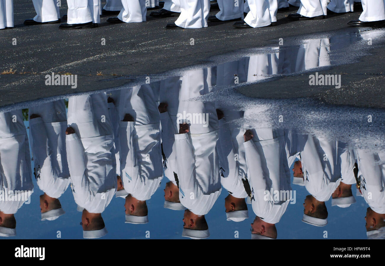 080627-N-7367K-010 GULFPORT, Miss. (June 27, 2008) Seabees assigned to ...