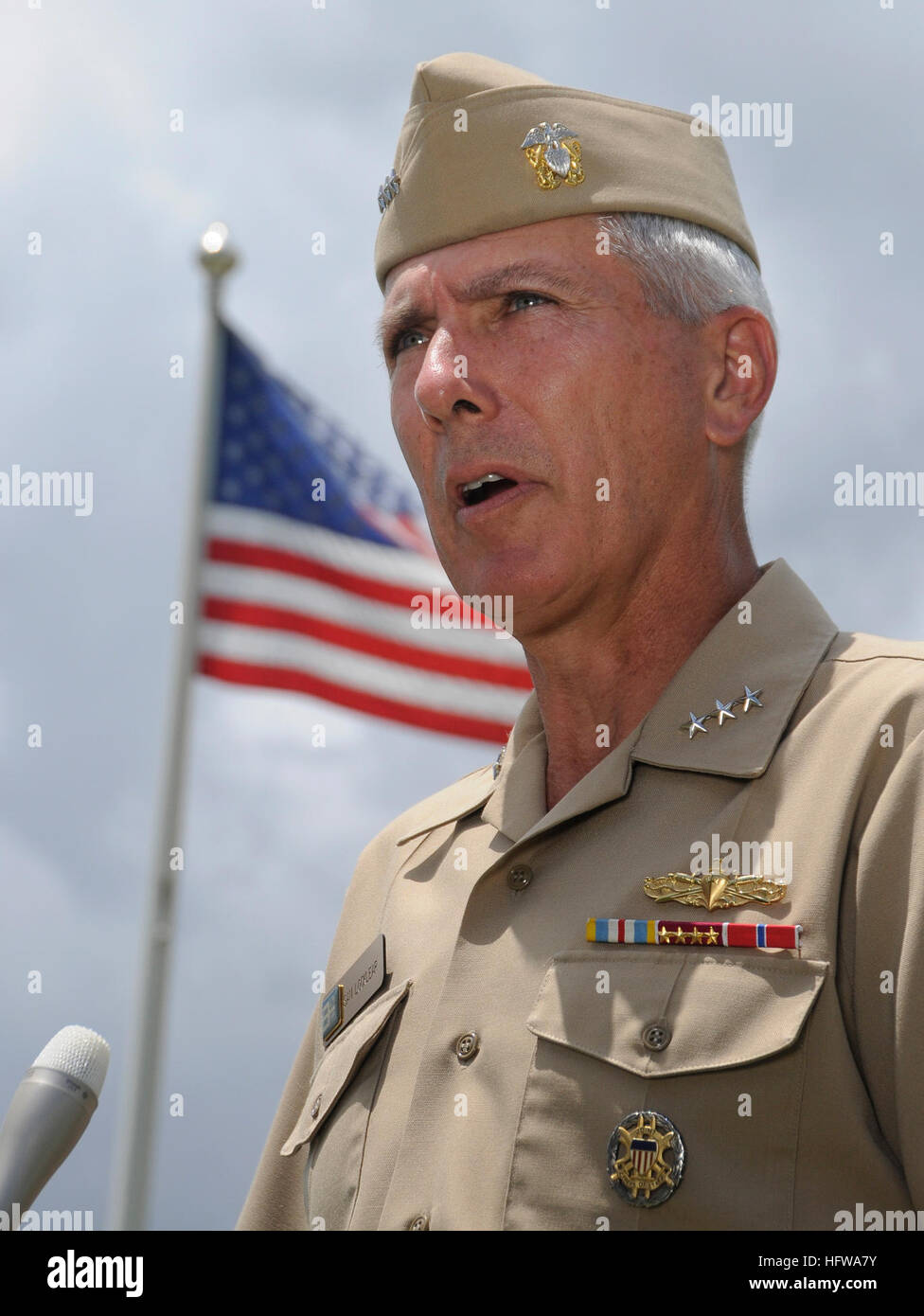 Vice adm samuel j locklear hi-res stock photography and images - Alamy
