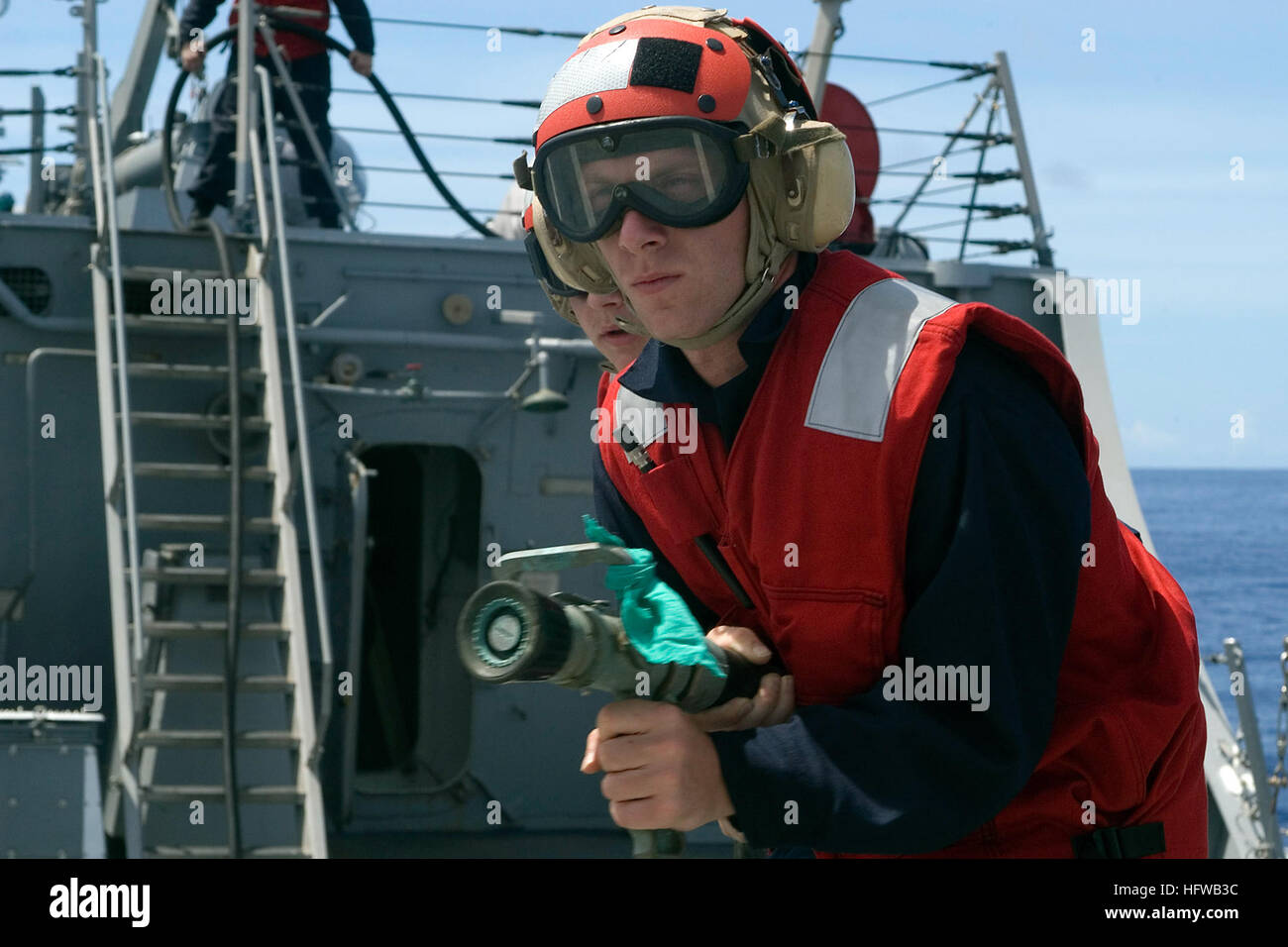 080723-N-9123L-001 PACIFIC OCEAN (July 23, 2008) Hull Technician ...