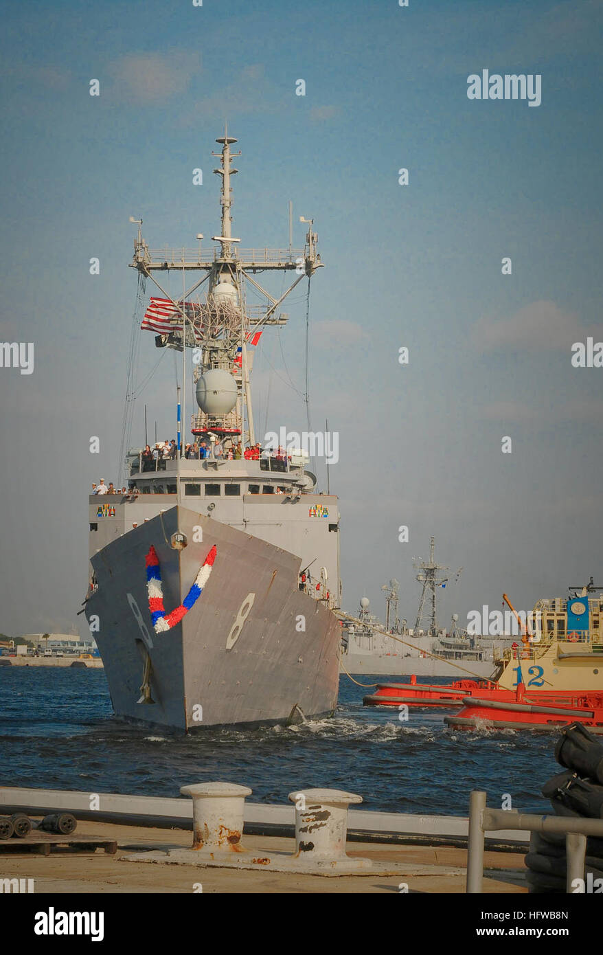 Uss mcinerney ffg 8 hi-res stock photography and images - Alamy