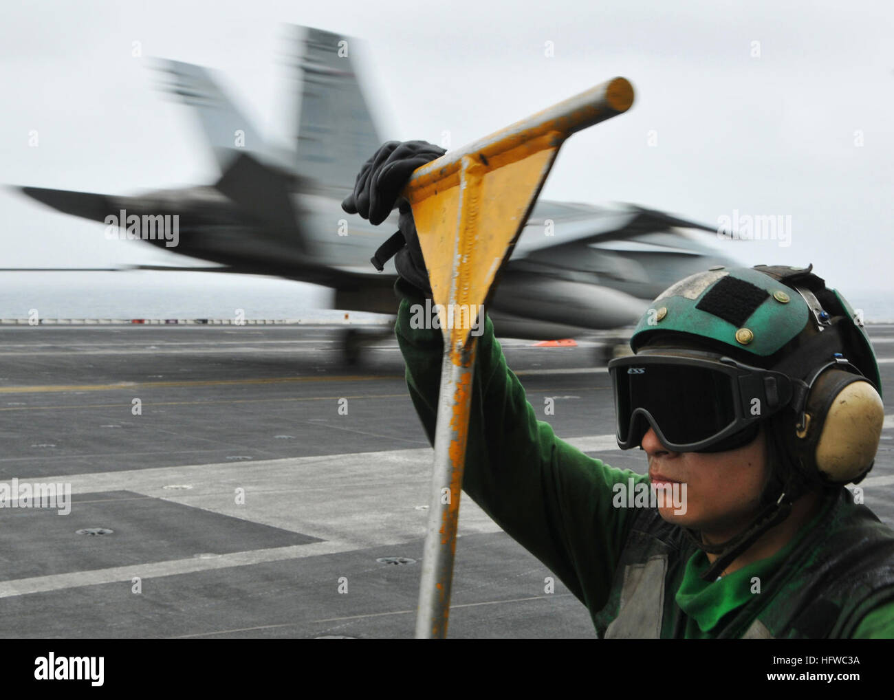 Aircraft carrier landing cable hi-res stock photography and images - Alamy