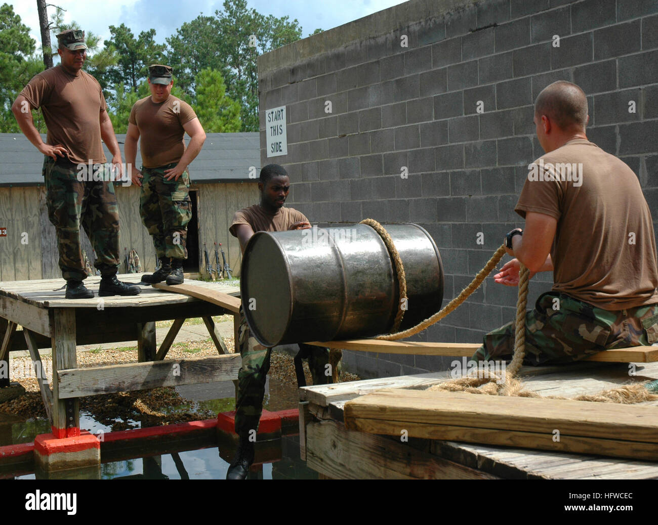 080821-N-7367K-001 CAMP SHELBY, Miss. (Aug. 21, 2008) Seabees assigned ...