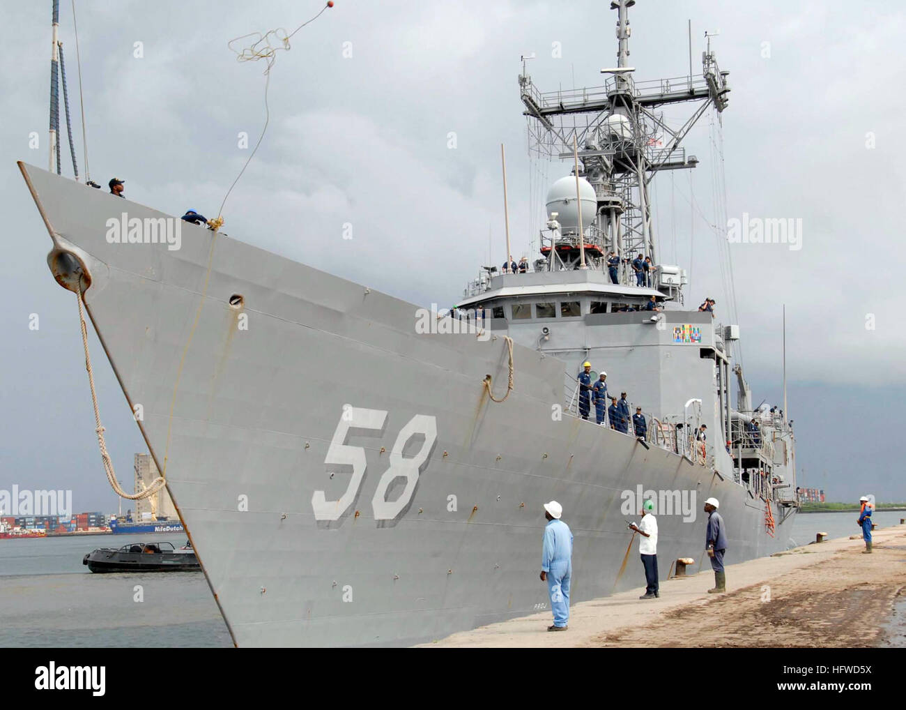 Guided missile frigate uss samuel b roberts ffg 58 hi-res stock ...