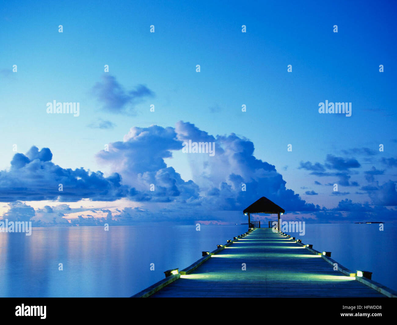 An SH-60H Seahawk assigned to the Black Knights of Helicopter Anti ...