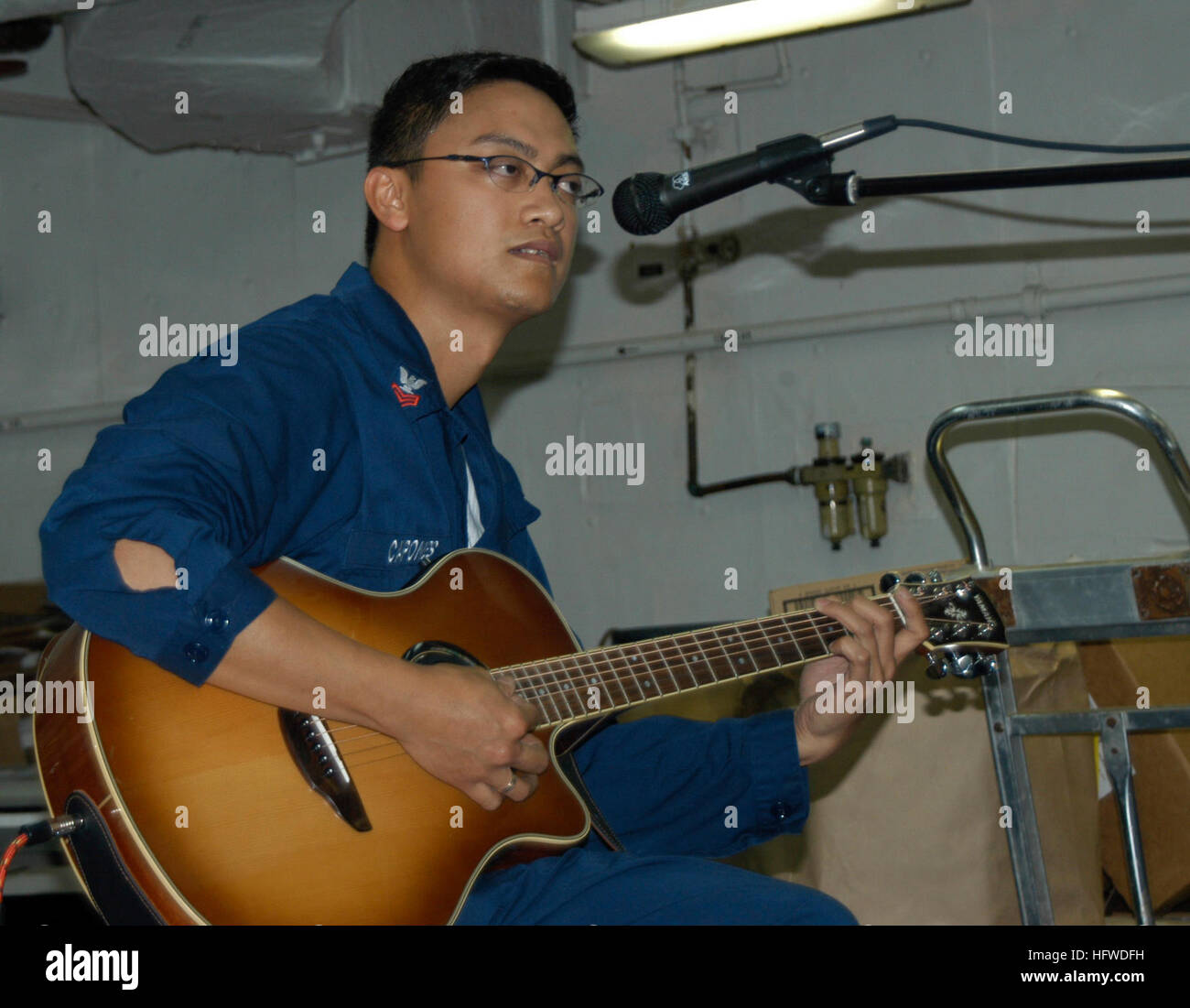 Storekeeper guitar hi-res stock photography and images - Alamy