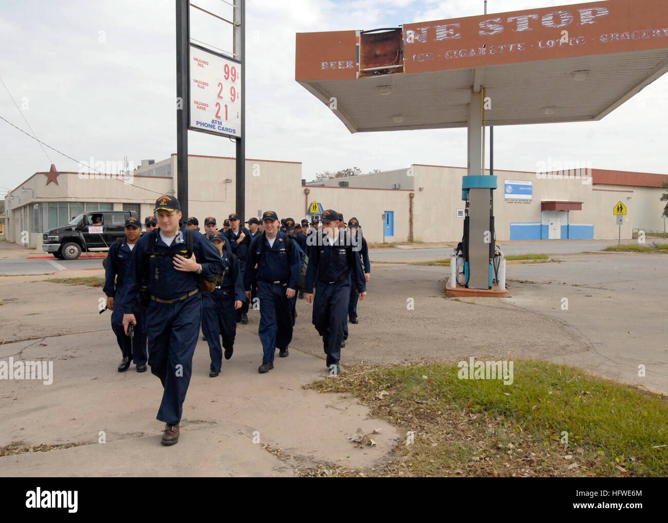 080918-N-2804C-026 GALVESTON, Texas (Sept. 18 2008) Sailors from the ...
