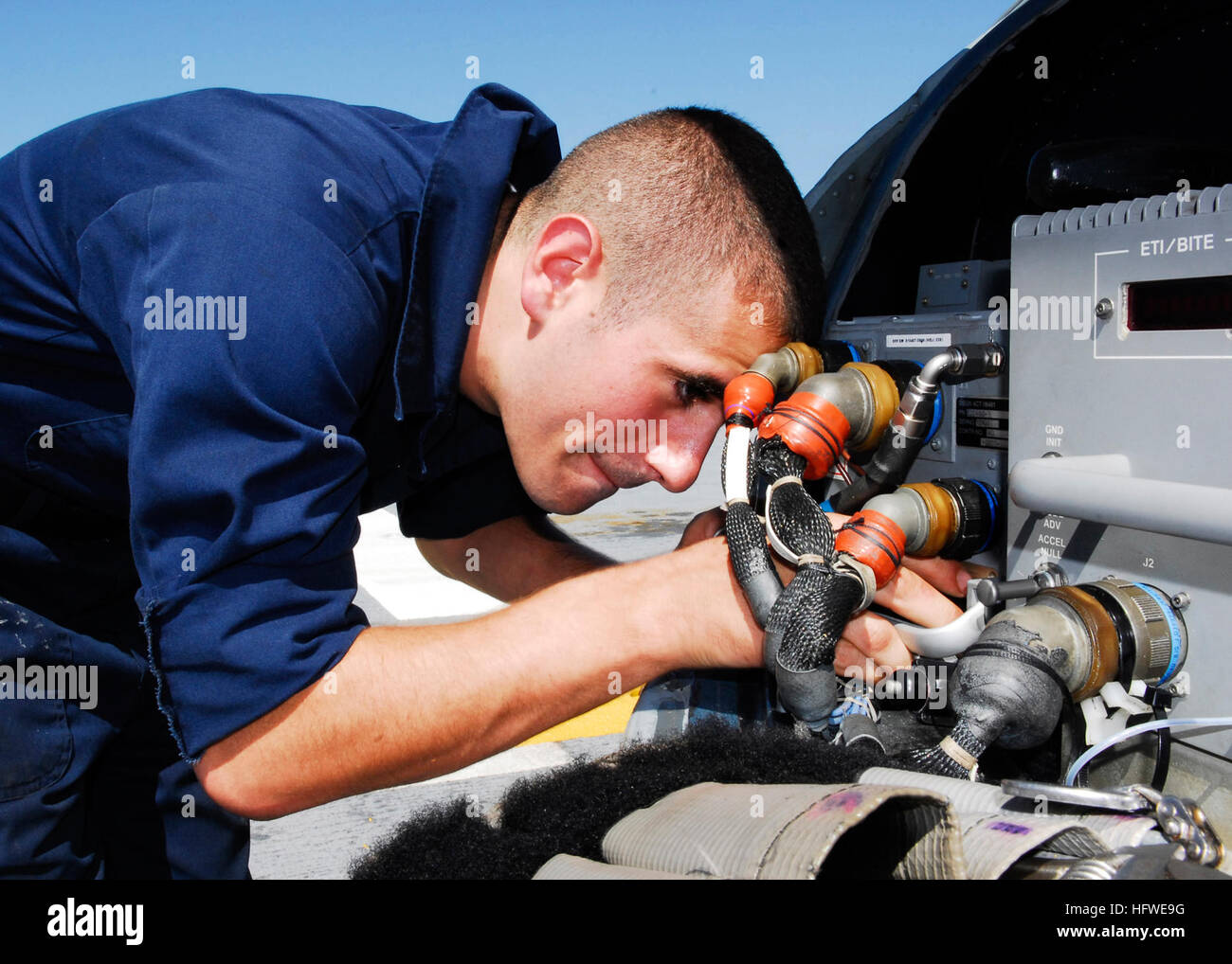 Aviation electronic technician hi-res stock photography and images - Alamy