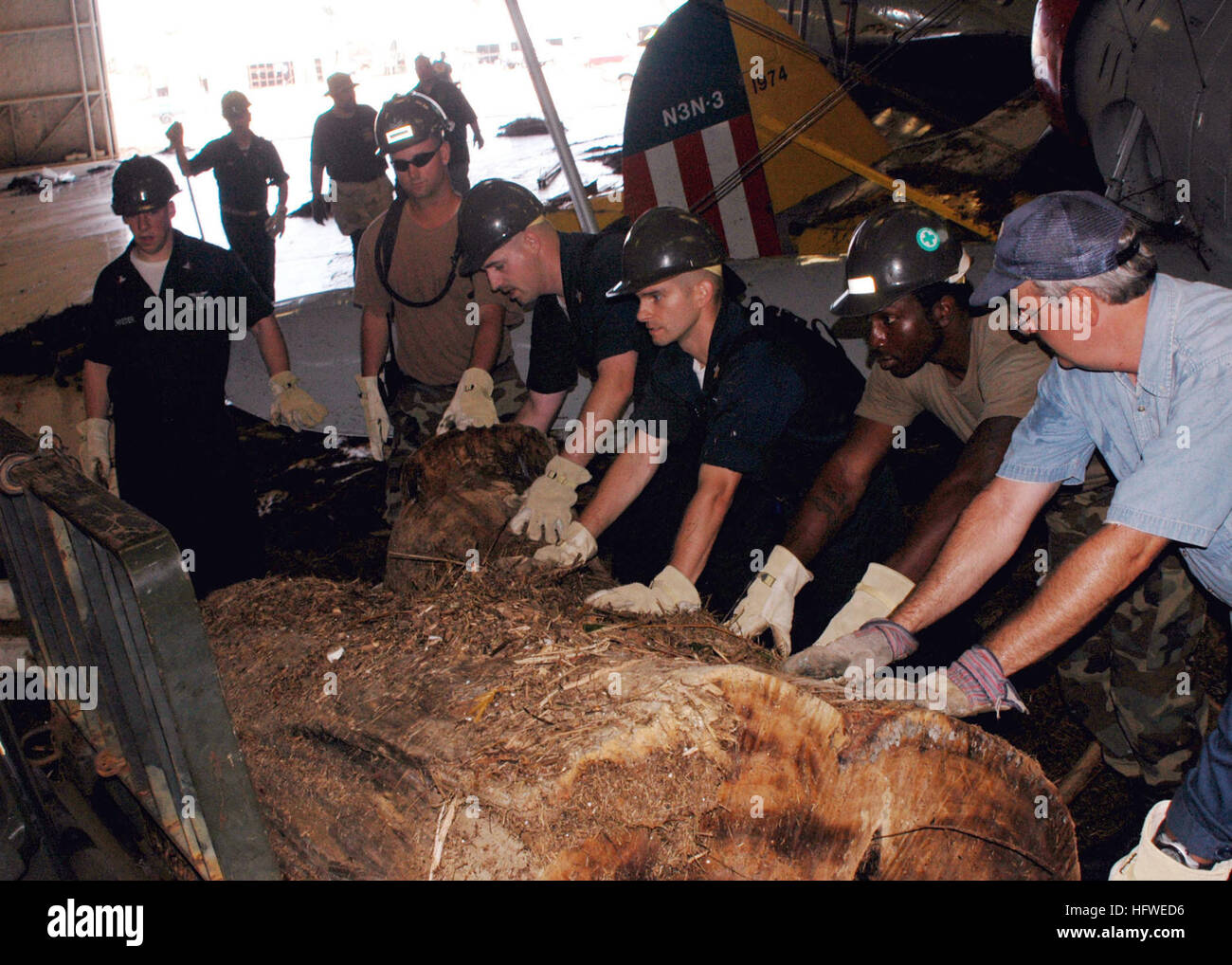 080921-N-1468B-486 GALVESTON, Texas (Sept. 21, 2008) Sailors embarked ...