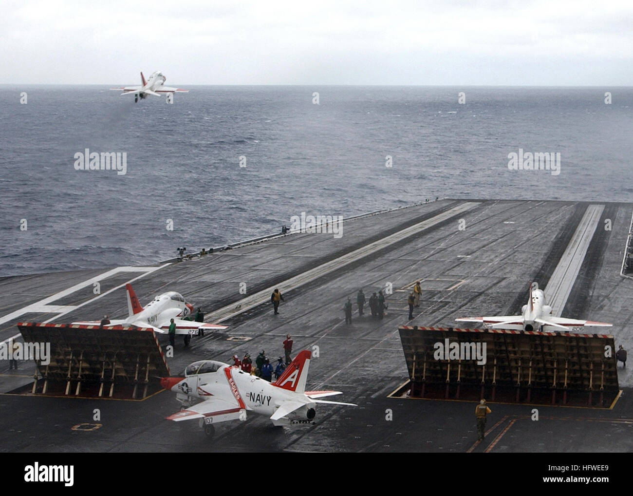 Uss harry lee hi-res stock photography and images - Alamy
