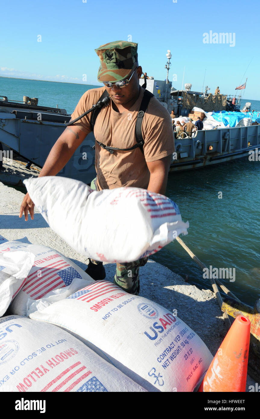 Stacks of flour bags hi-res stock photography and images - Alamy