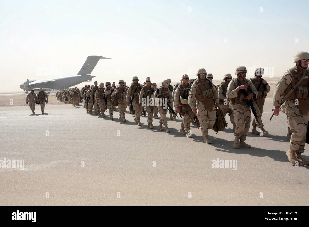 080922-N-9623R-056 WESTERN Iraq (Sept 22, 2008) Seabees assigned to ...