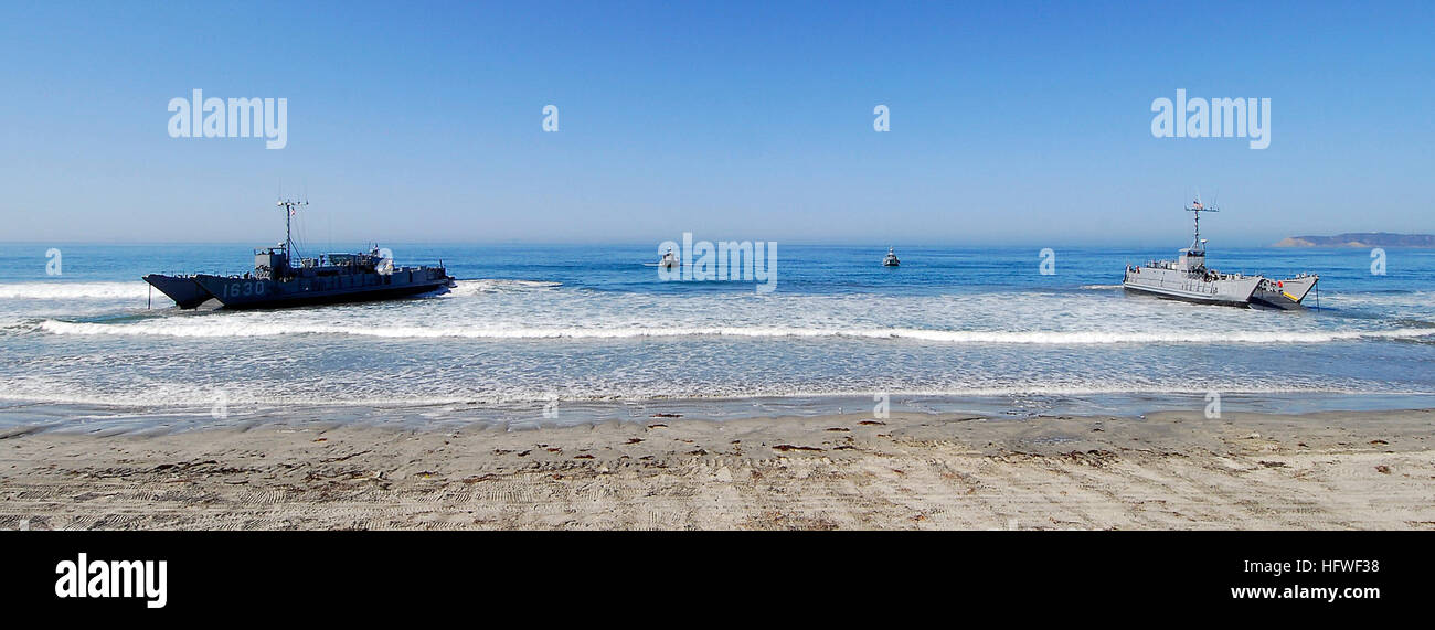Calif landing craft utility lcu hi-res stock photography and images - Alamy