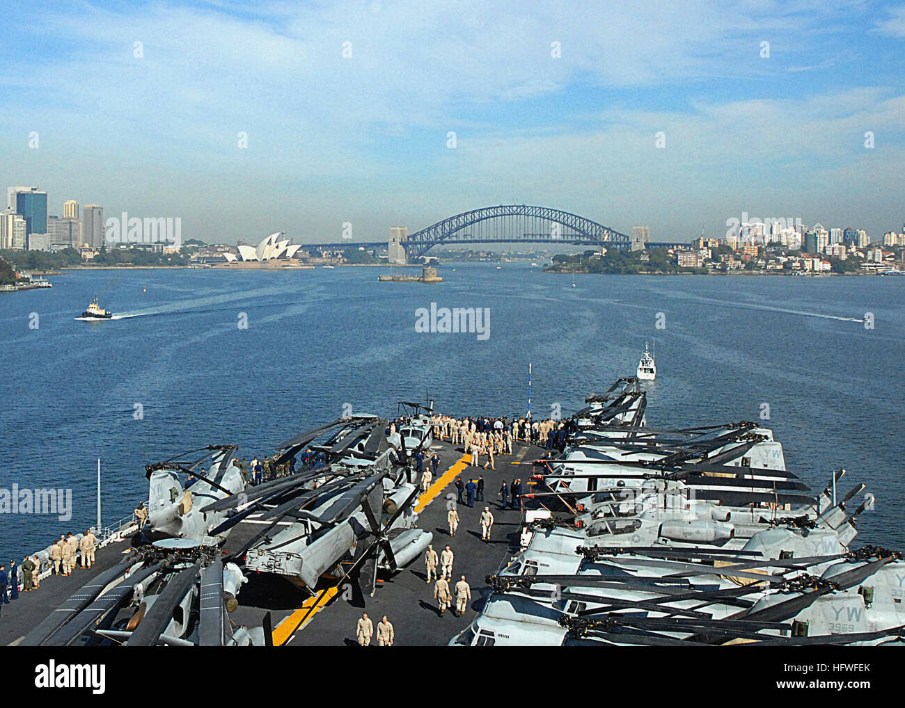 081010-N-8327R-078 SYDNEY, Australia (Oct. 10, 2008) The amphibious ...