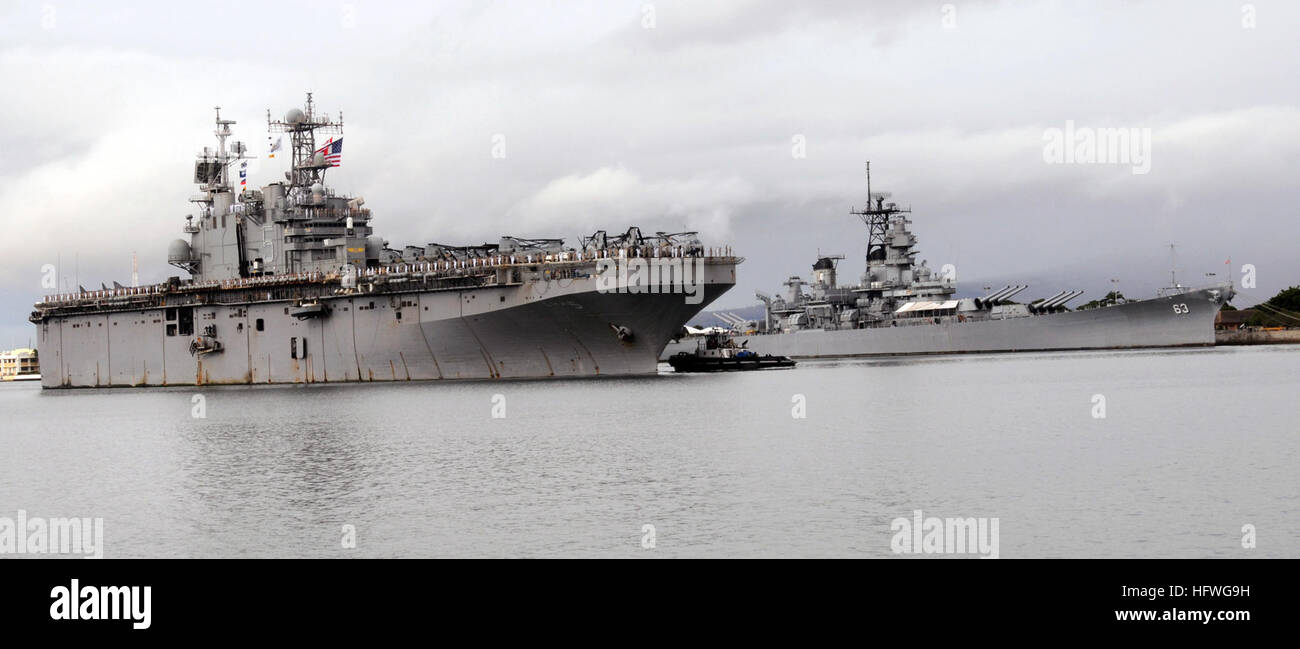 Tarawa memorial hi-res stock photography and images - Alamy