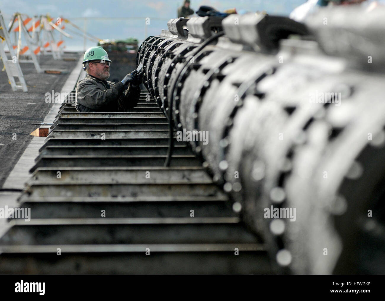 081030-N-7981E-081 EVERETT, Wash. (Oct. 30, 2008) A Puget Sound Naval ...
