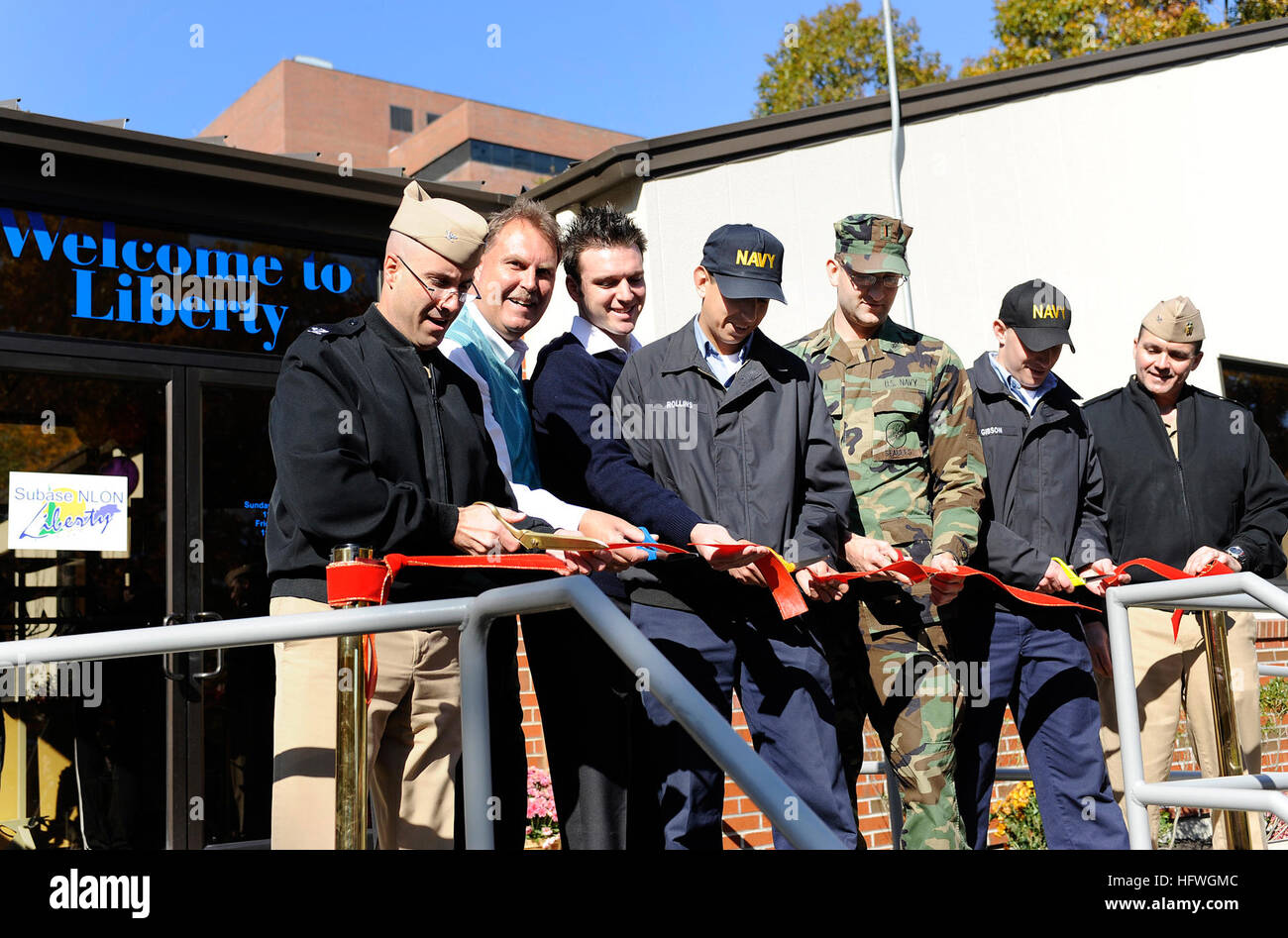 Commanding officer of naval submarine base new london hi-res stock ...