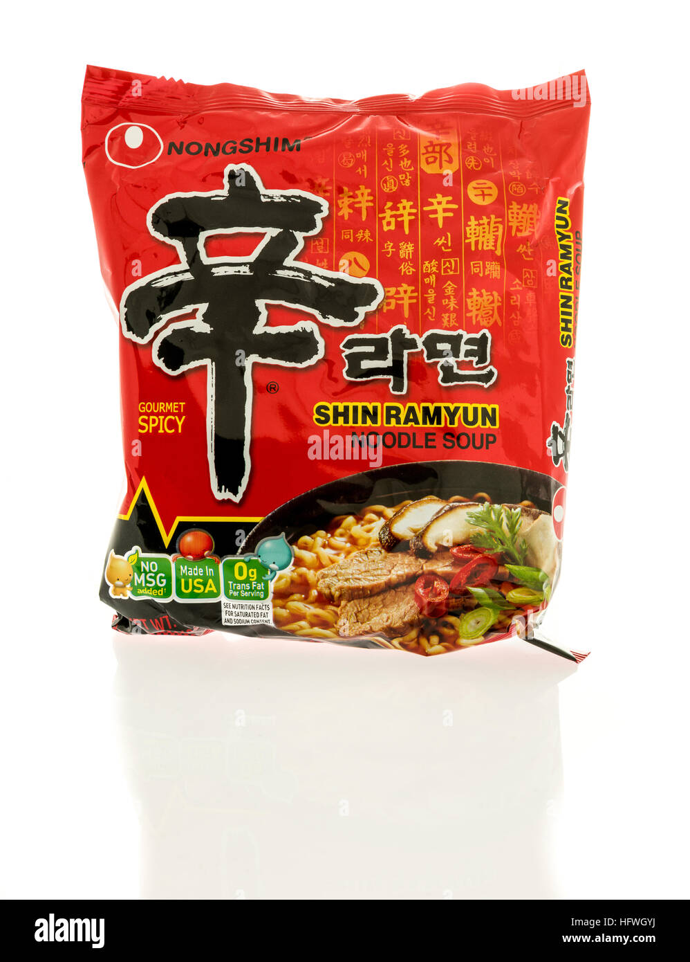 Nongshim shin ramyun hi-res stock photography and images - Alamy
