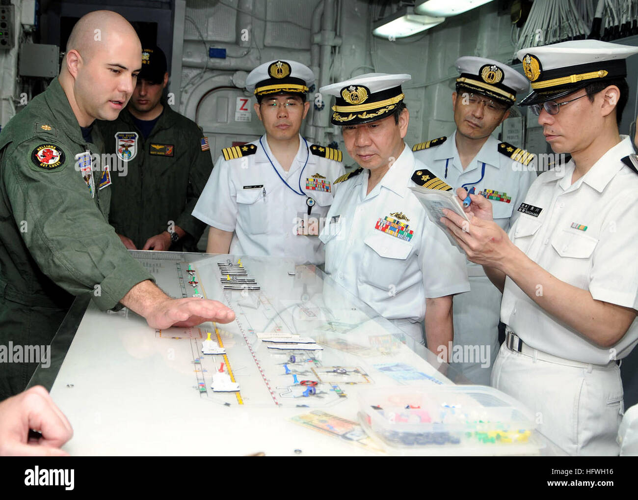 Japanese naval aircraft equipment hi-res stock photography and images ...