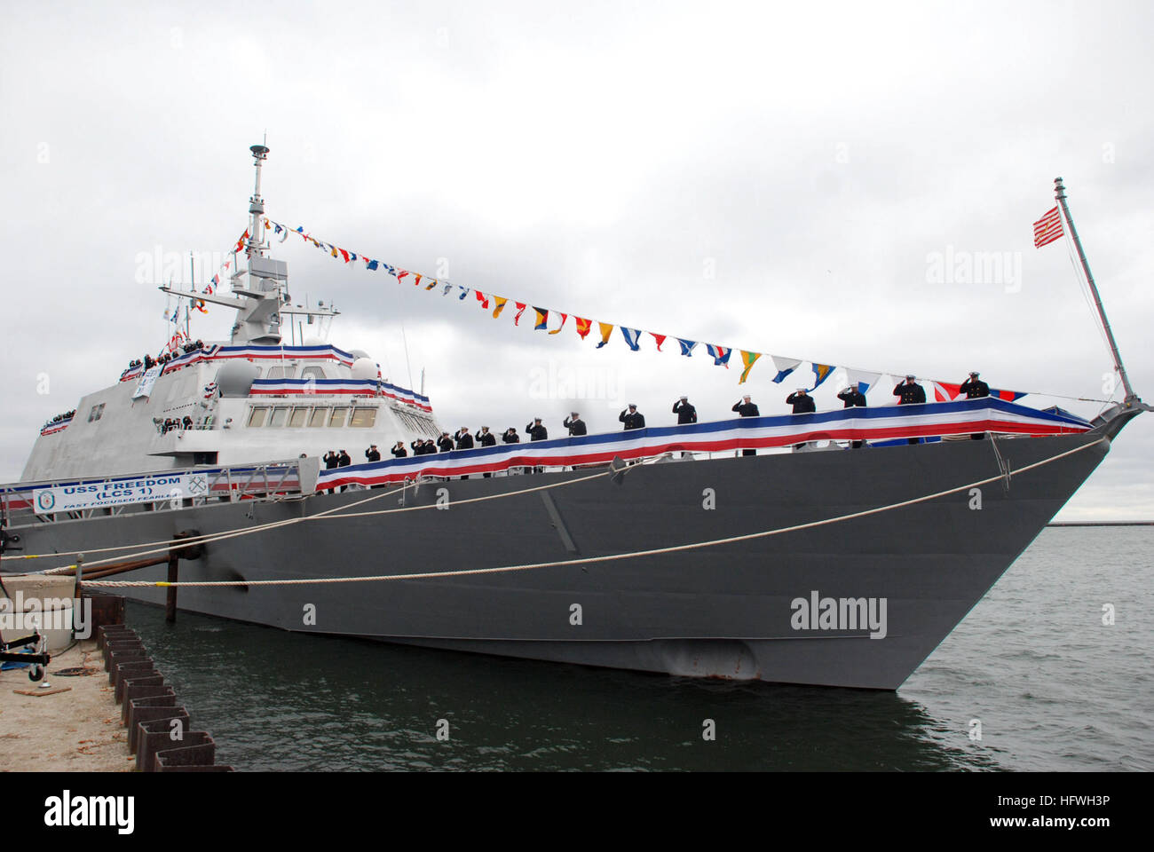 081108-N-9269B-092 MILWAUKEE (Nov. 8, 2008) The crew of the littoral ...