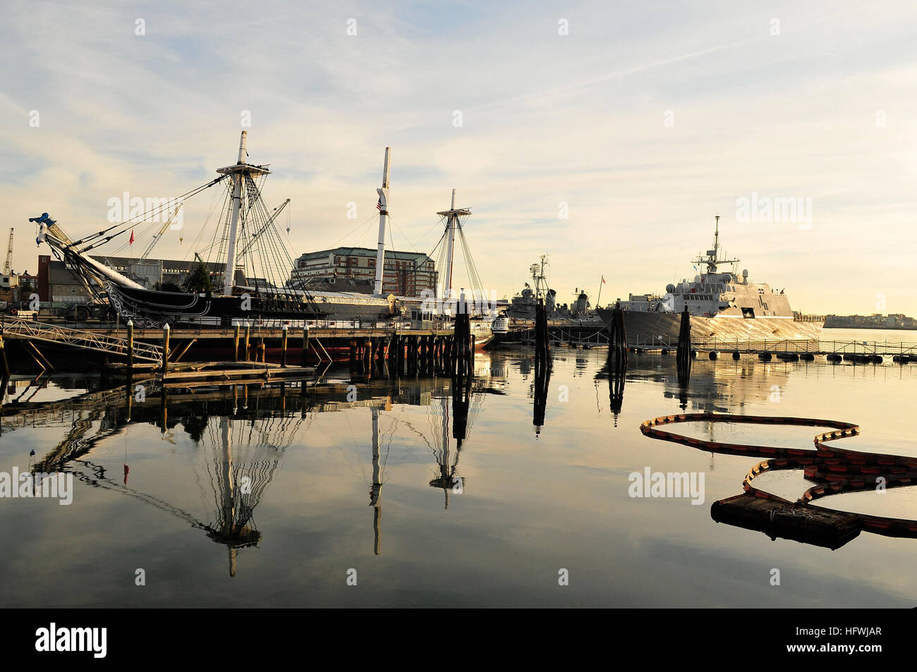 Two ships in shallow hi-res stock photography and images - Alamy
