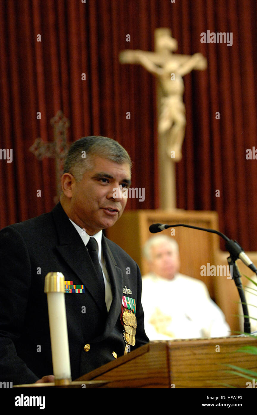 081208-N-9818V-220 SAN DIEGO (Dec. 8, 2008) Master Chief Petty Officer ...