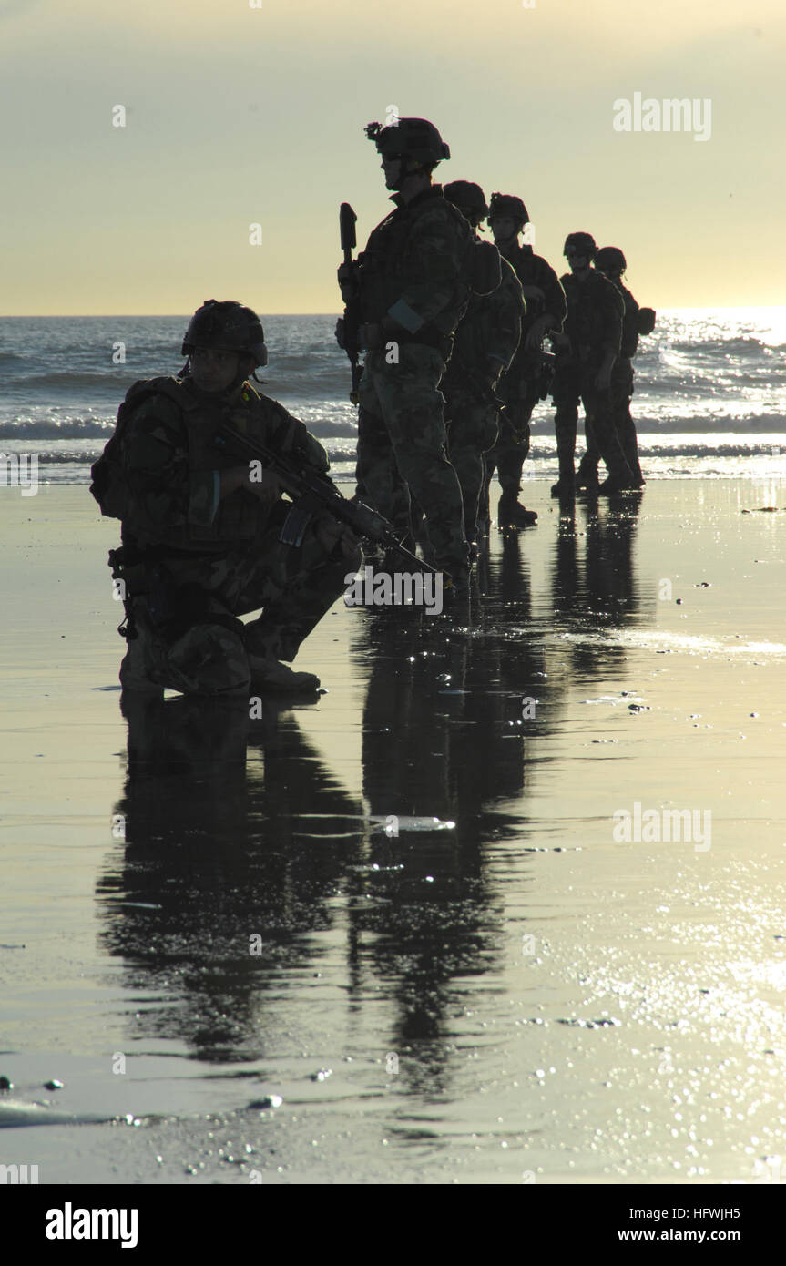 Naval special warfare advanced training center hi-res stock photography ...
