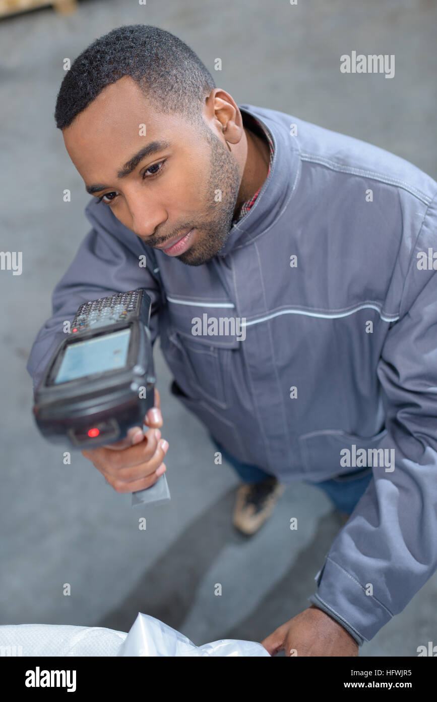 Cargo scanning hi-res stock photography and images - Alamy