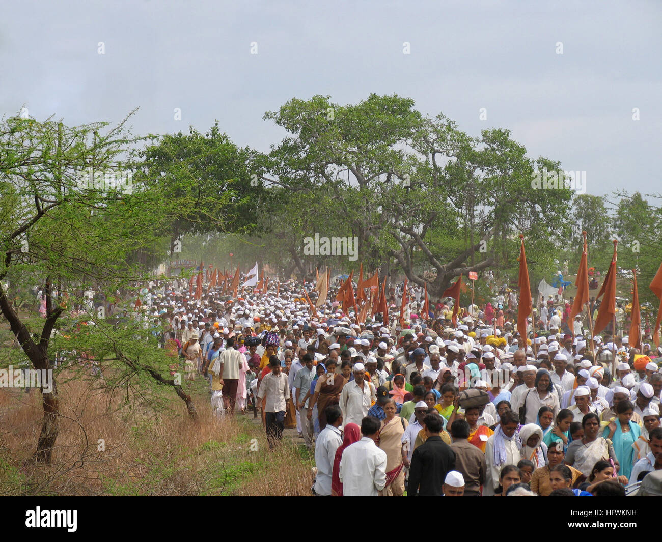 Warkaris or pilgrims, Pandharpur Yatra at Alandi, Maharashtra, India ...