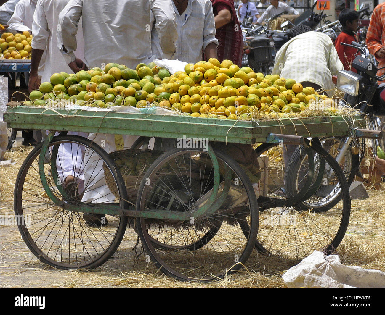 Mangoes for sale in local market, Pune, Maharashtra, India Stock Photo ...