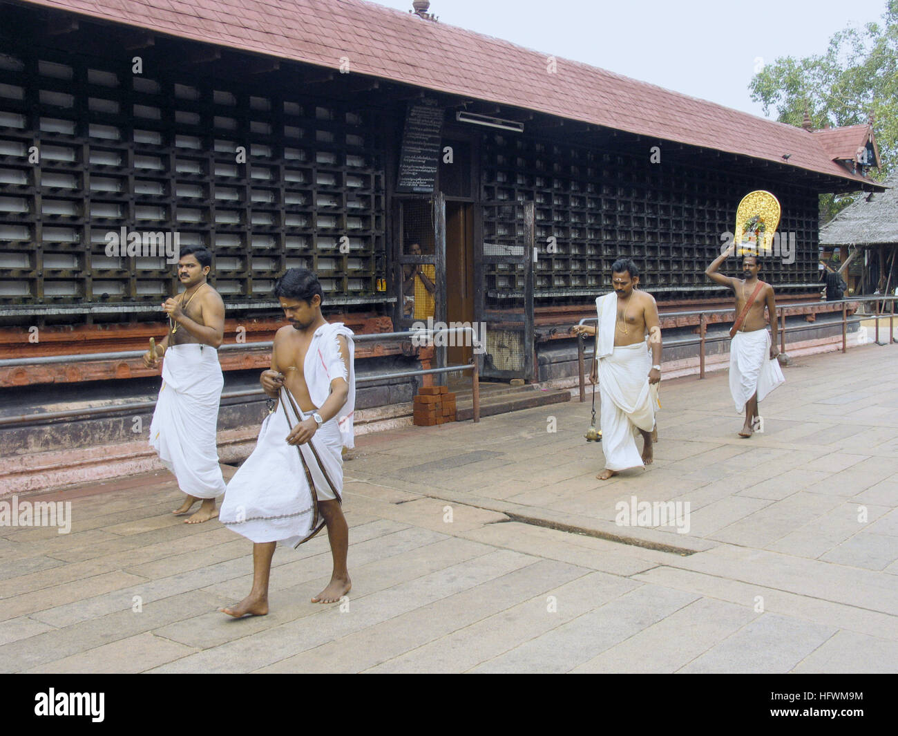 Temple poojari hi-res stock photography and images - Alamy