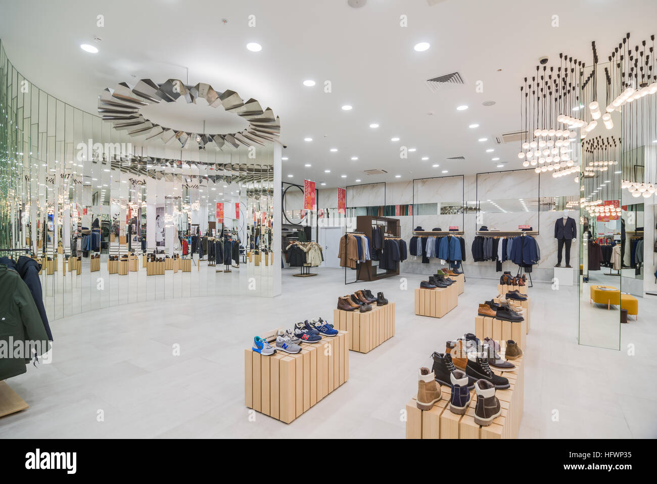 Modern store in shopping mall Stock Photo - Alamy