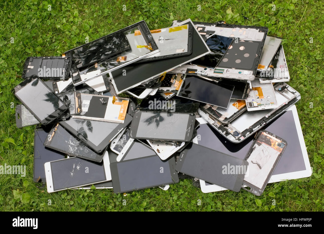 Pile Smart Phones High Resolution Stock Photography and Images - Alamy