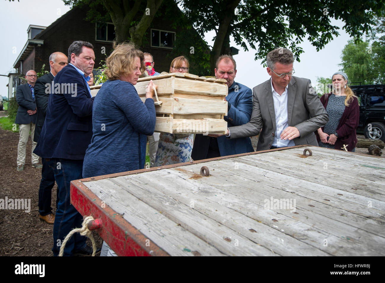 Funeral undertaker hi-res stock photography and images - Alamy