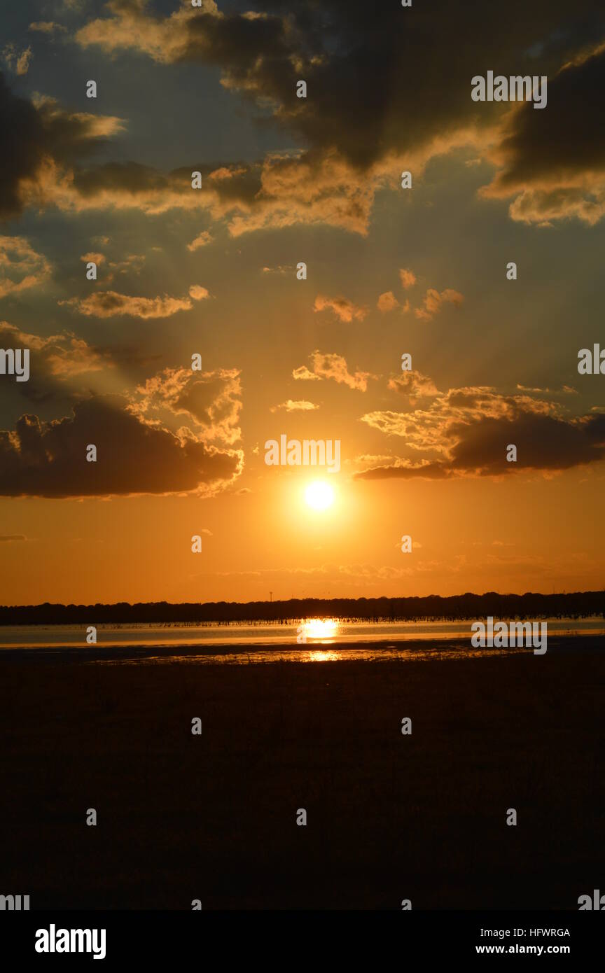 Clouds parting hi-res stock photography and images - Alamy