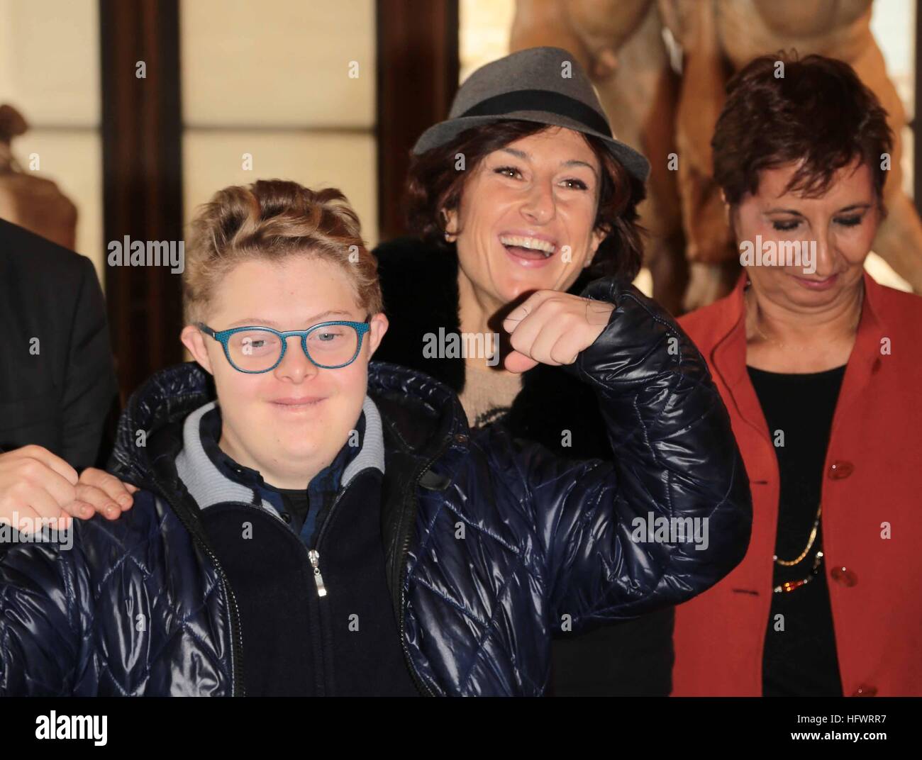 First Lady of Italy Agnese Landini joins visitors to the Uffizi Gallery ...