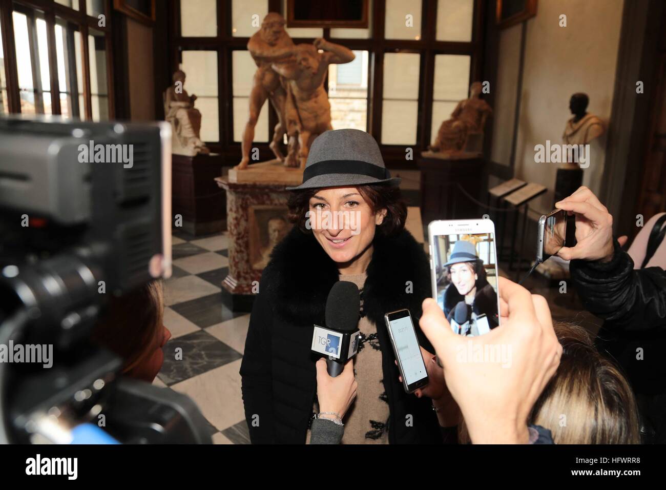 First Lady of Italy Agnese Landini joins visitors to the Uffizi Gallery ...