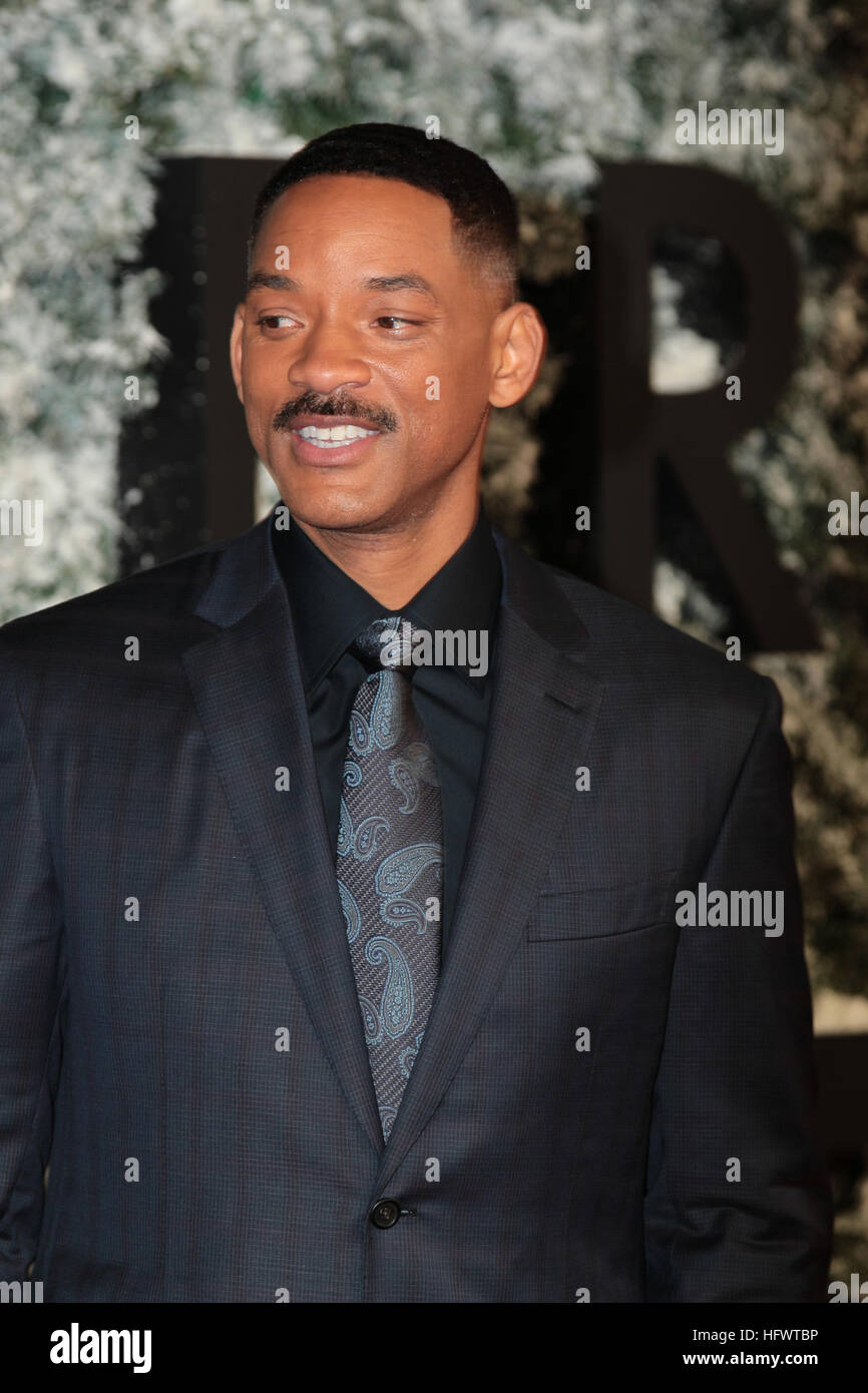 Will Smith attends the Collateral Beauty - UK film premiere at the Vue ...