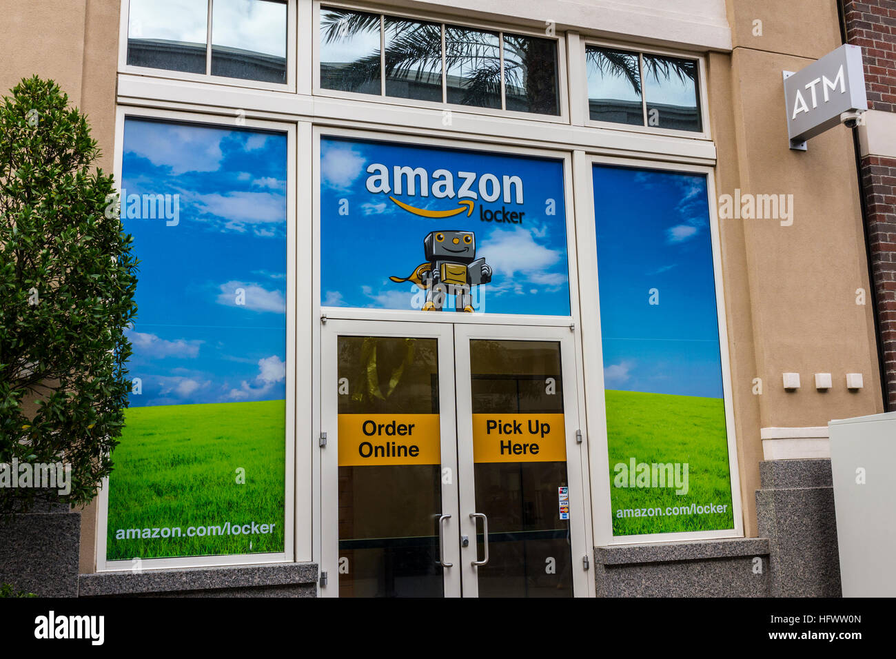 Online delivery books hi-res stock photography and images - Alamy