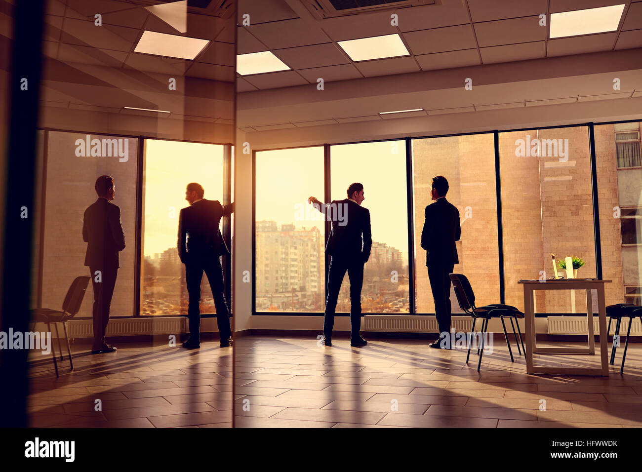 Office window vision hi-res stock photography and images - Alamy