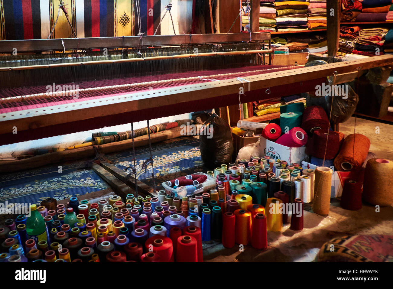 Weaving loom in the old medina of fez morocco hi-res stock photography ...