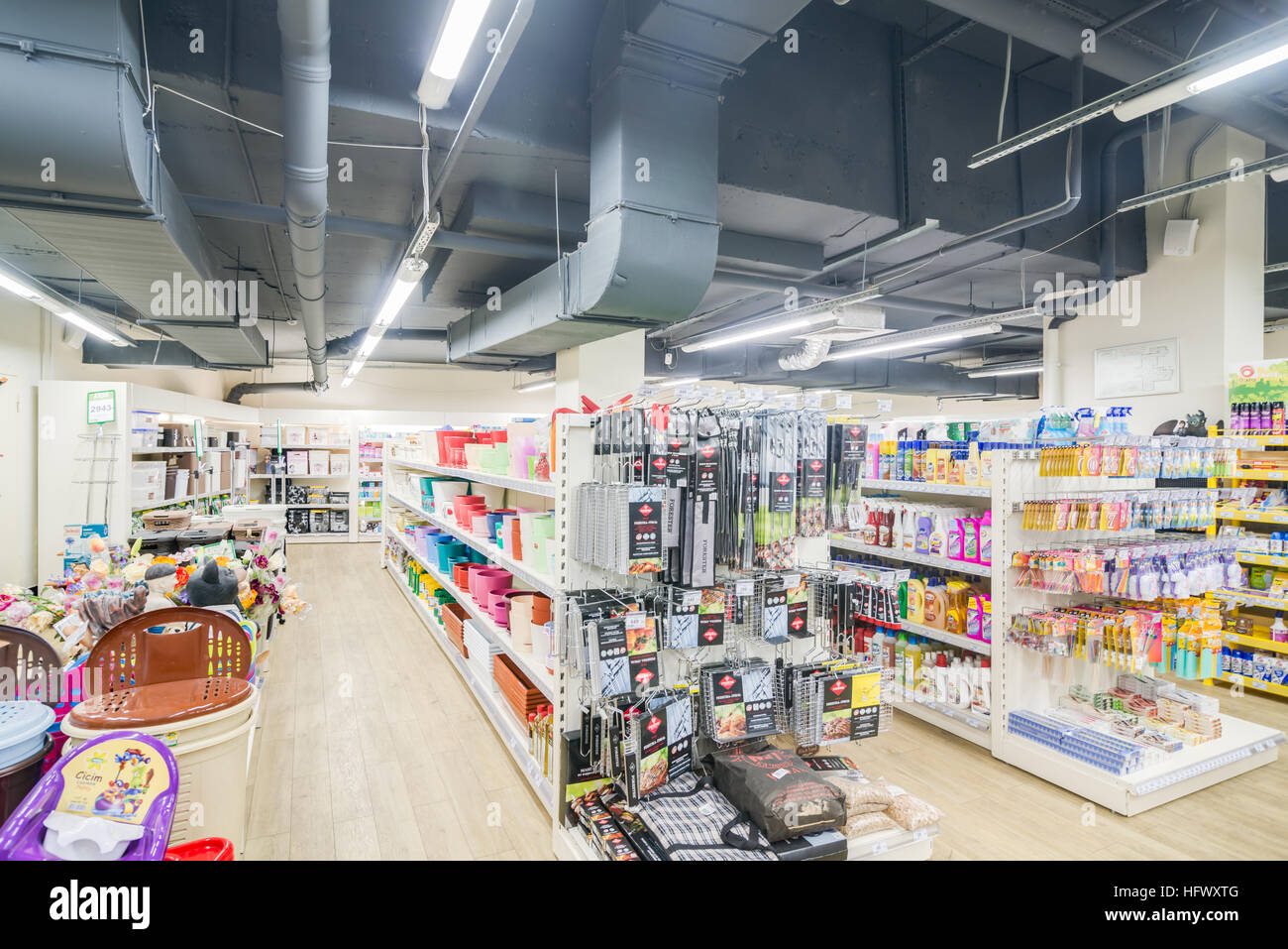 Modern store in shopping mall Stock Photo - Alamy