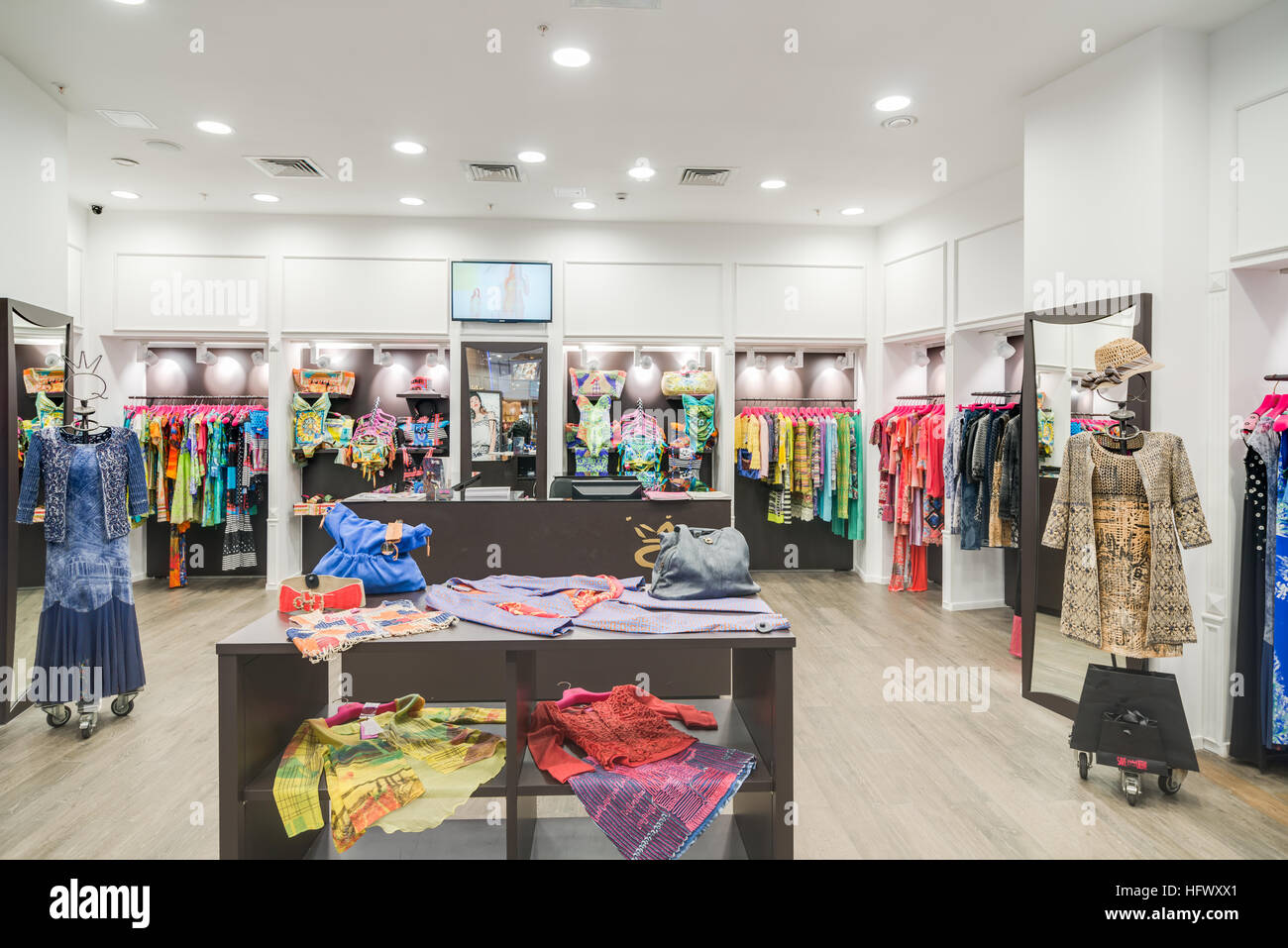 Modern store in shopping mall Stock Photo - Alamy