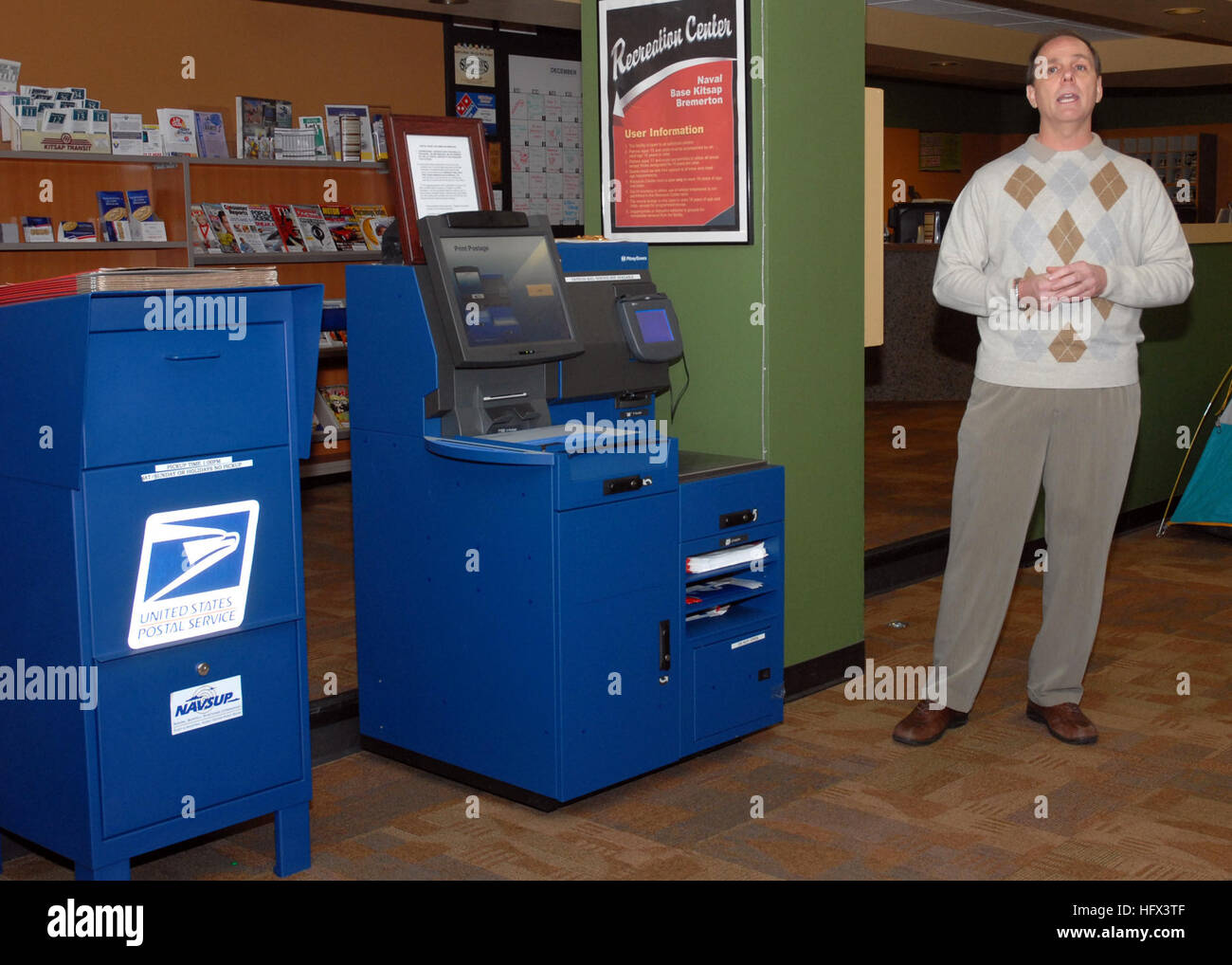 090106-N-4649C-002 BREMERTON, Wash. (Jan. 6, 2009) Rick Buchart ...