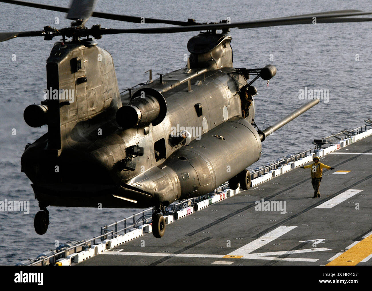 050808-N-8053S-110 Atlantic Ocean (Aug. 08, 2005) Ð A U.S. Army MH-47 ...