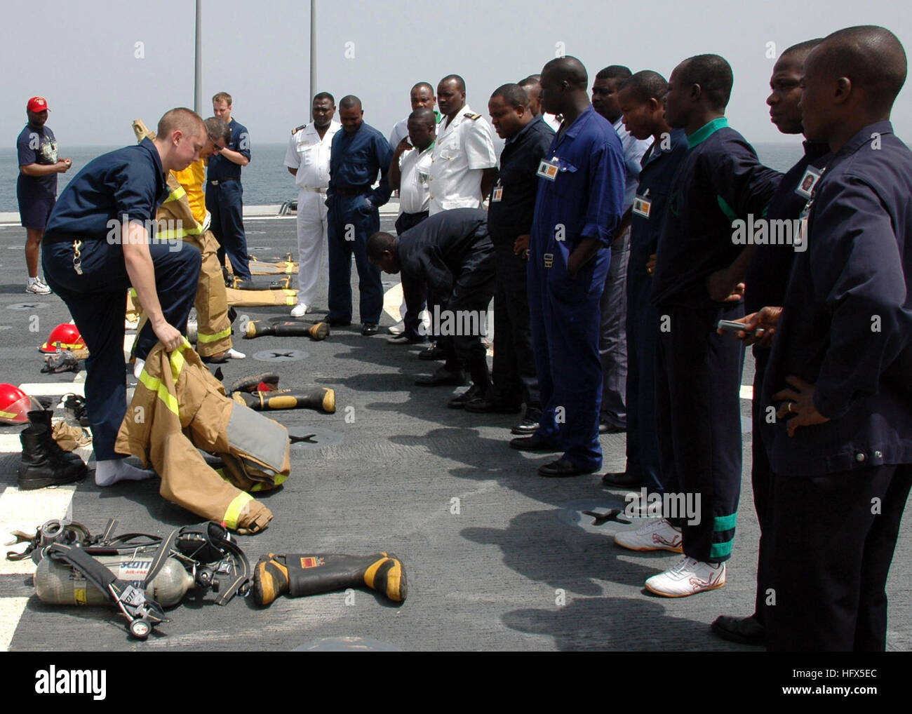 Uss nashville lpd 13 hi-res stock photography and images - Alamy